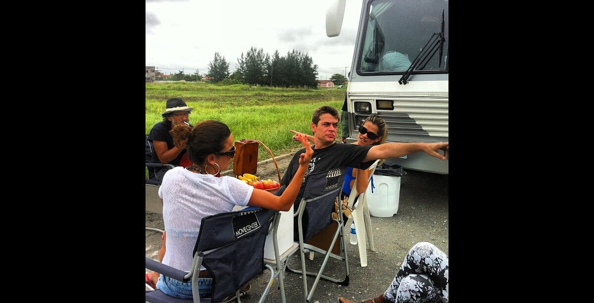 Foto: Fábio Assunção e Ingrid Guimarães descansam após filmarem cenas ...