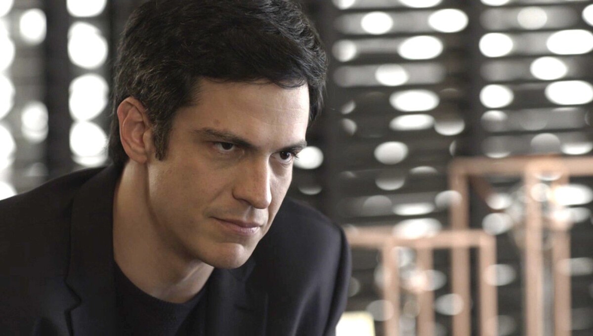 Foto: Eric (Mateus Solano) pede que seu advogado defenda Sandra Helena ...