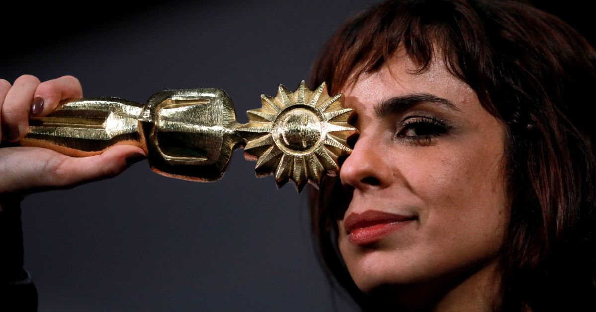 Maria Ribeiro foi premiada na categoria de Melhor Atriz pelo filme ...