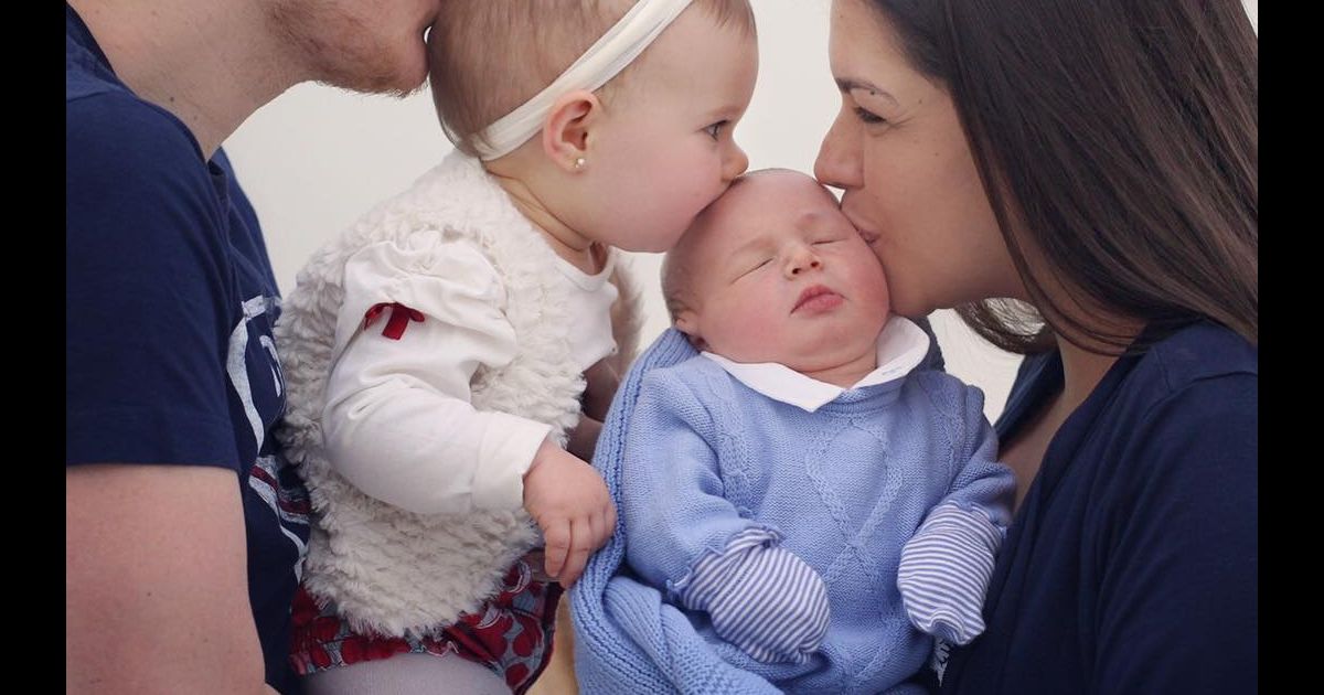 'Como é que faz quando você fica doente, gripada, com dois bebês ...