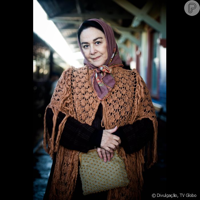 Nívea Maria está no ar na novela 'Tempo de Amar' como a doceira ...