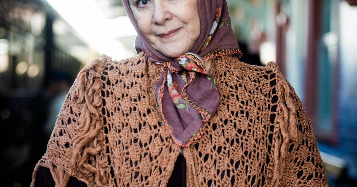 Nívea Maria está no ar na novela 'Tempo de Amar' como a doceira ...