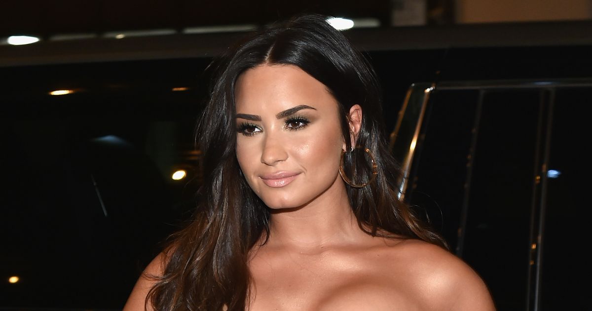 Demi Lovato recebeu like e comentário de Neymar em foto postada no ...