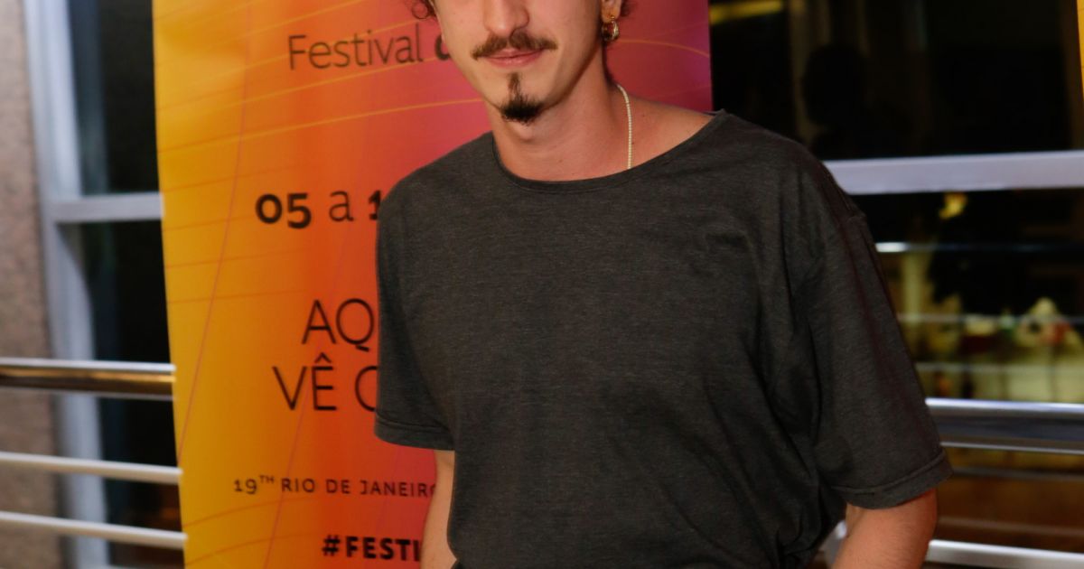 Johnny Massaro no Festival do Rio - Purepeople