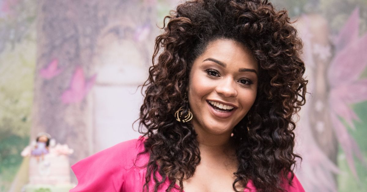 Juliana Alves comemora primeiro mês de Yolanda com homenagem no ...