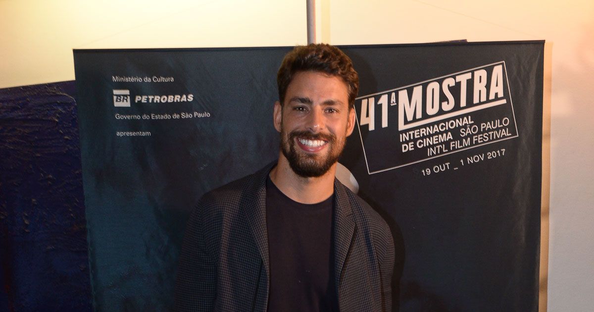 Cauã Reymond dá vida a Fernando no longa - Purepeople
