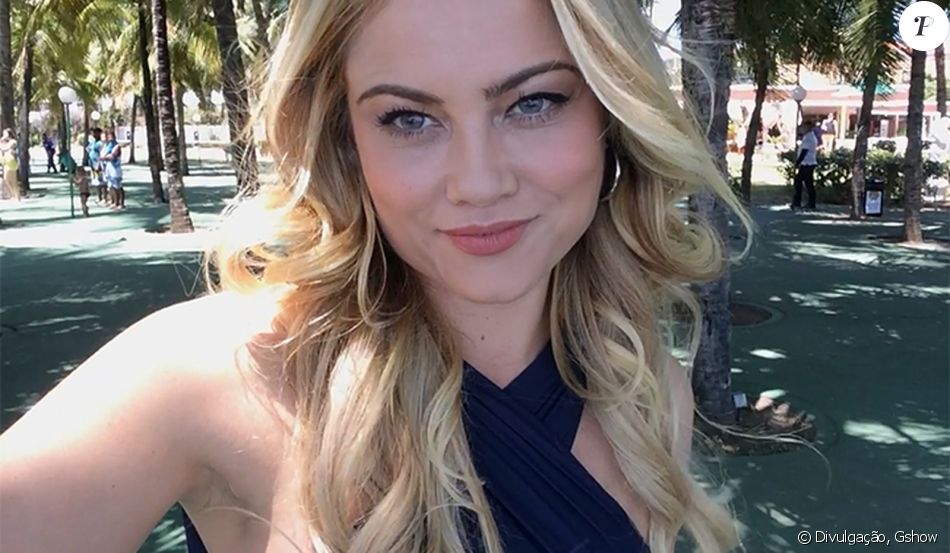 A atriz Ellen Rocche é fã de lentes de contato e apoia mulheres que ...