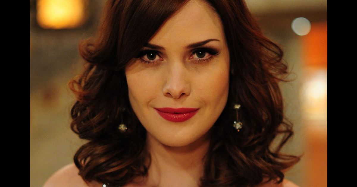 A atriz Mayana Moura descobriu sofrer de transtorno bipolar após ter ...