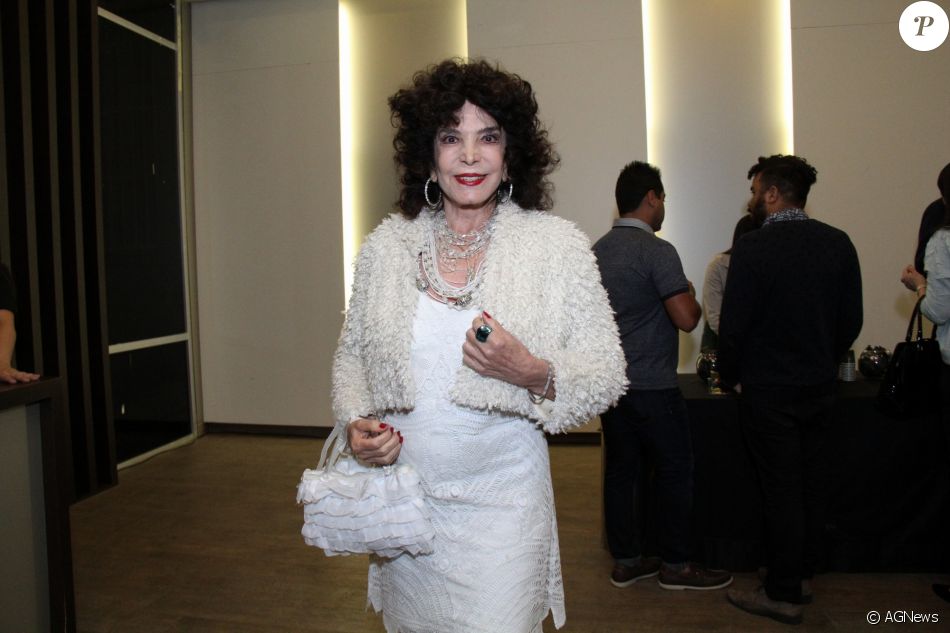 A atriz Lady Francisco também assistiu ao show de Roberto Carlos ...