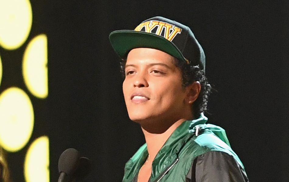 Bruno Mars faz show no Brasil pela 2° vez! Veja 10 curiosidades do ...