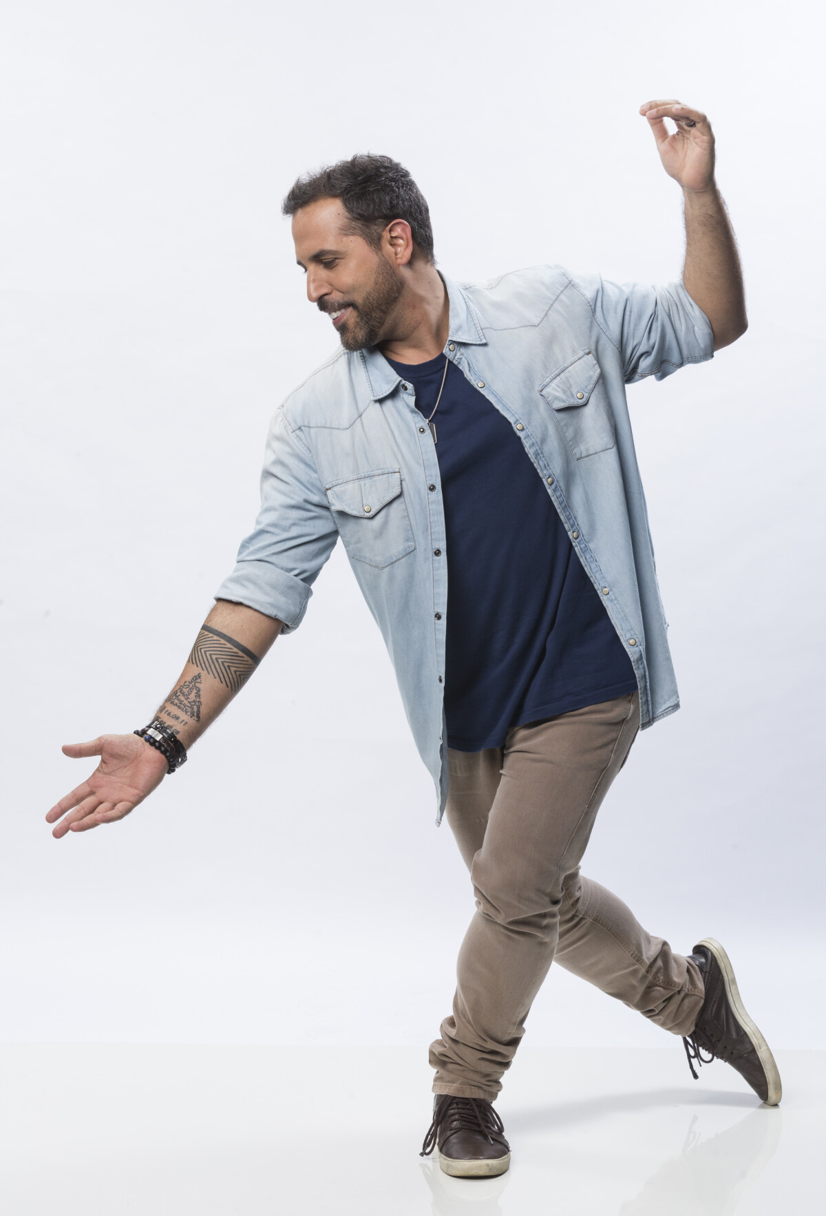 Foto: O cantor Sebá substituiu Naldo Benny no elenco do 'Dancing Brasil ...