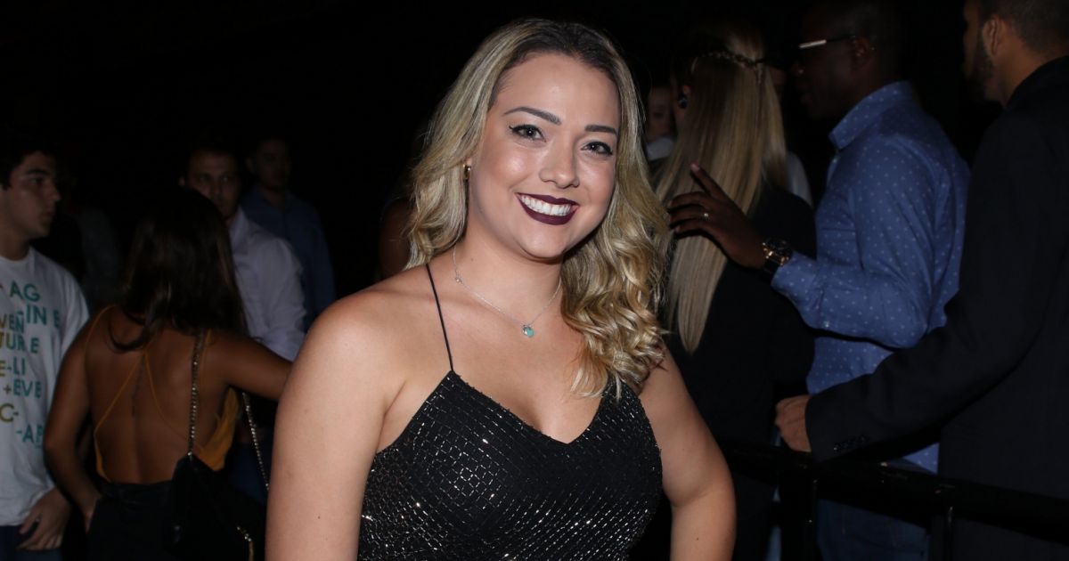 Os fãs de Carol Dantas vibraram na rede social da loira com o novo ...