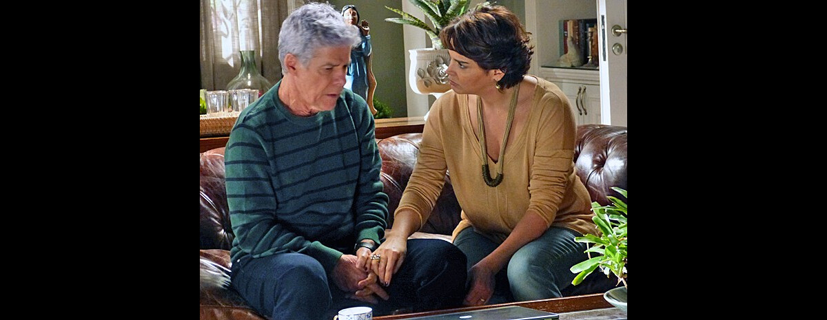 Foto: Beatriz (Suzy Rego) continua ao lado de Cláudio (José Mayer) e ... Foto: Beatriz (Suzy Rego) continua ao lado de Cláudio (José Mayer) e ...