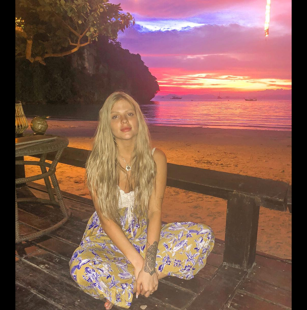Foto: Modelagens mais soltinhas também têm vez nos looks de Luísa Sonza ... Foto: Modelagens mais soltinhas também têm vez nos looks de Luísa Sonza ...
