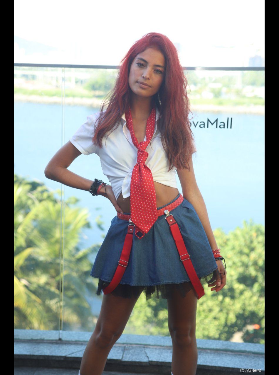 A atriz Cynthia Senek incorporou Dulce Maria em bloco de carnaval de ...