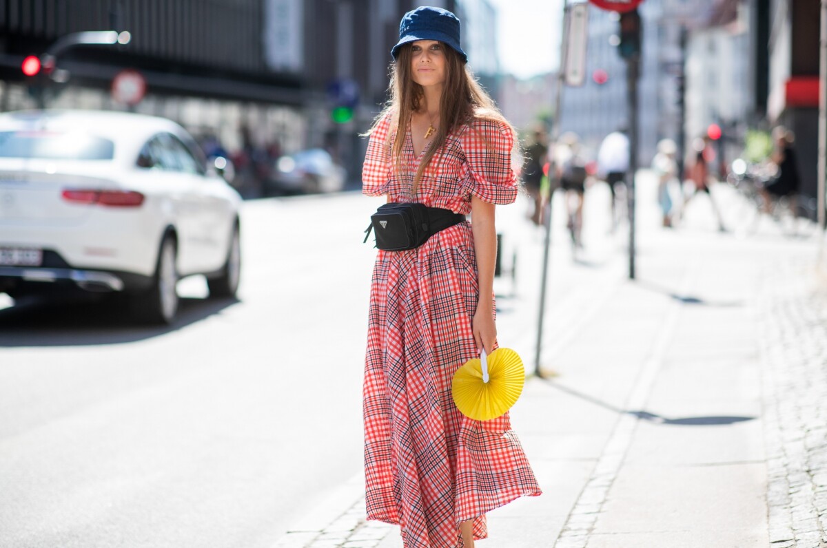 Foto: Estilo retrô! Tendência da moda atual, as pochetes estão ganhando ...