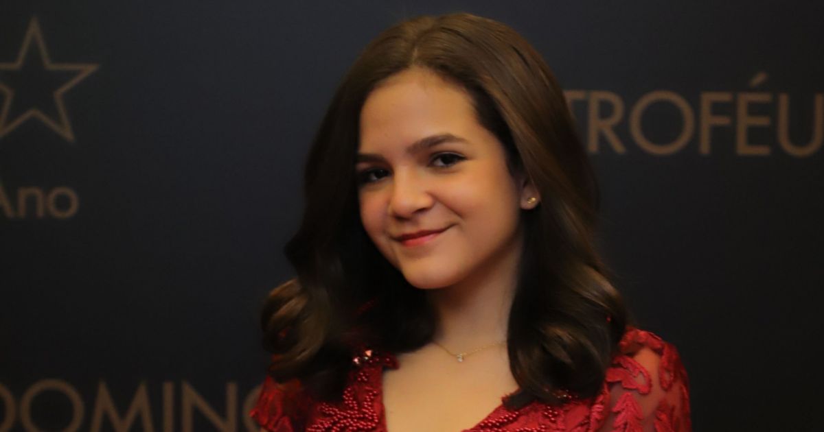 Mel Maia, aos 14 anos, se posiciona sobre críticas por fotos e roupas ...