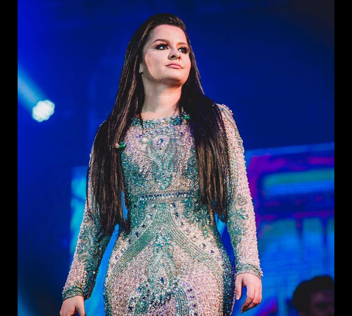 Foto: Um dos looks de maior sucesso de Maraisa foi um vestido de ...