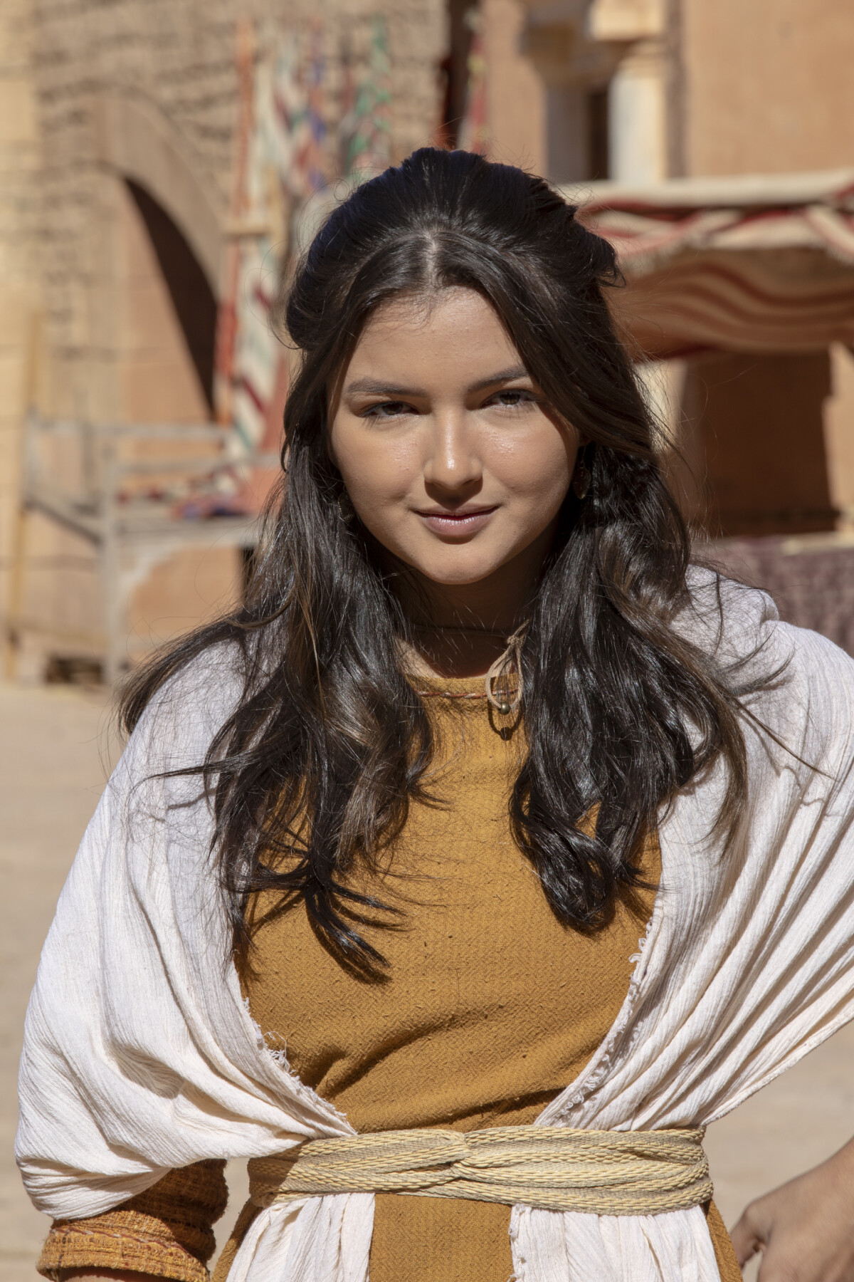 Foto: Na novela 'Jezabel', Leah (Bárbara Maia) reconhece o homem que ...