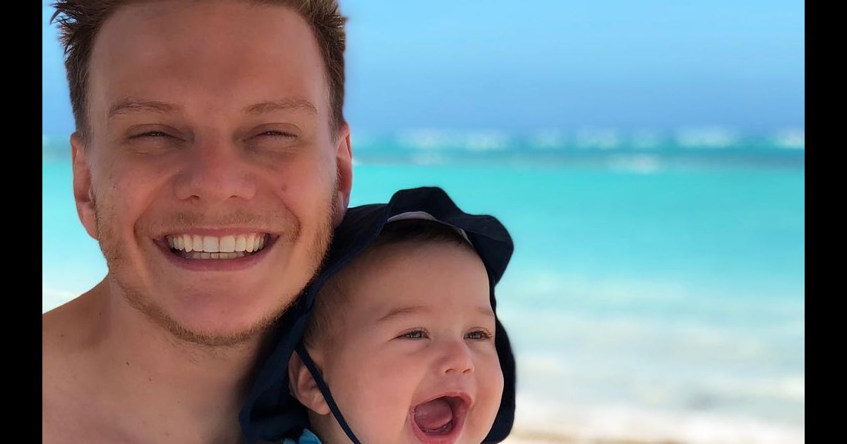 Teodoro também adora curtir uma praia junto do paizão - Purepeople