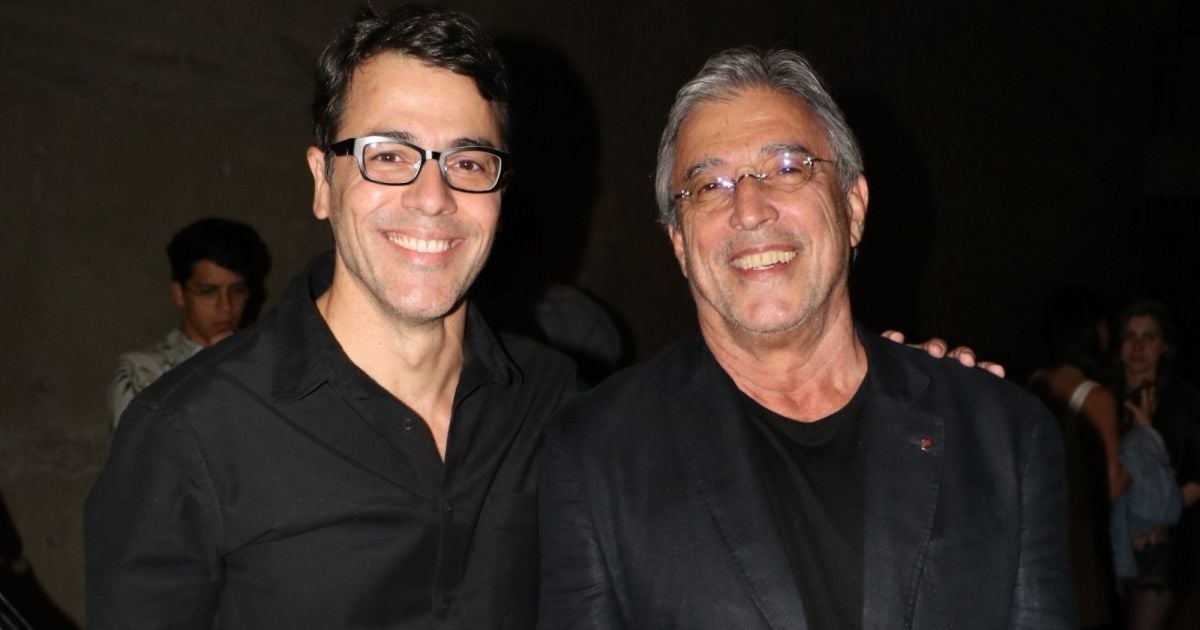 Ivan Lins e o filho, Cláudio Lins, prestigiaram o musical 'A Cor da Púrpura' - Purepeople