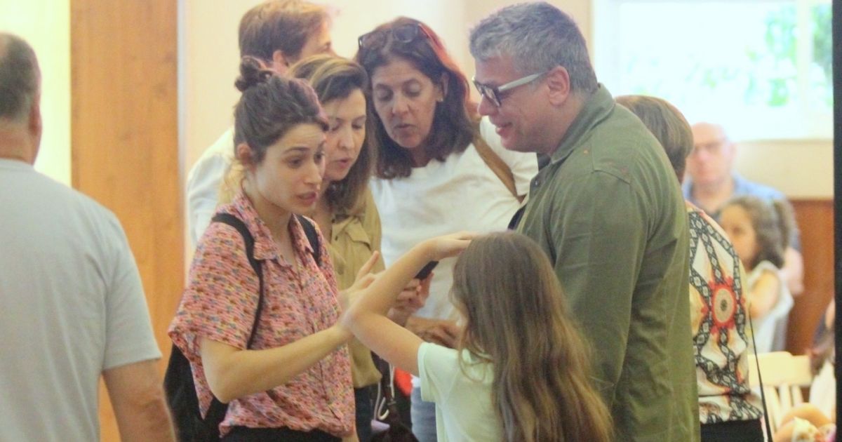 Fabio Assunção e a filha, Ella Felipa, de 8 anos, prestigiaram a peça ...