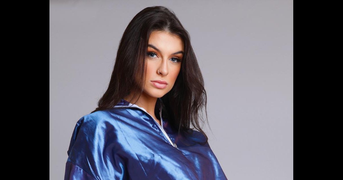 Bárbara Labres é DJ, mulher e toca funk - Purepeople