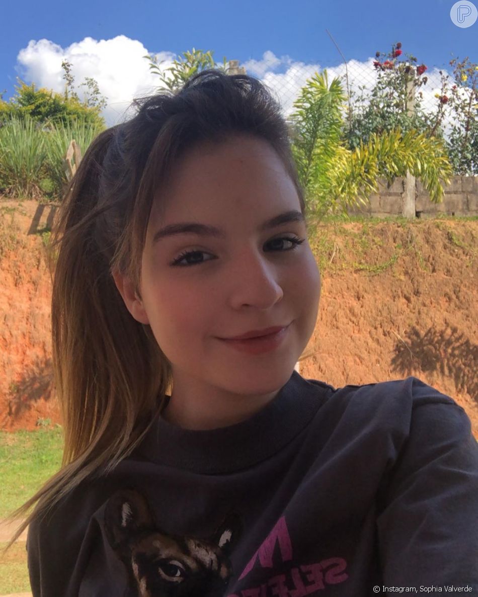 Sophia Valverde mostra foto ao ar-livre e fala sobre quarentena ... Sophia Valverde mostra foto ao ar-livre e fala sobre quarentena ...