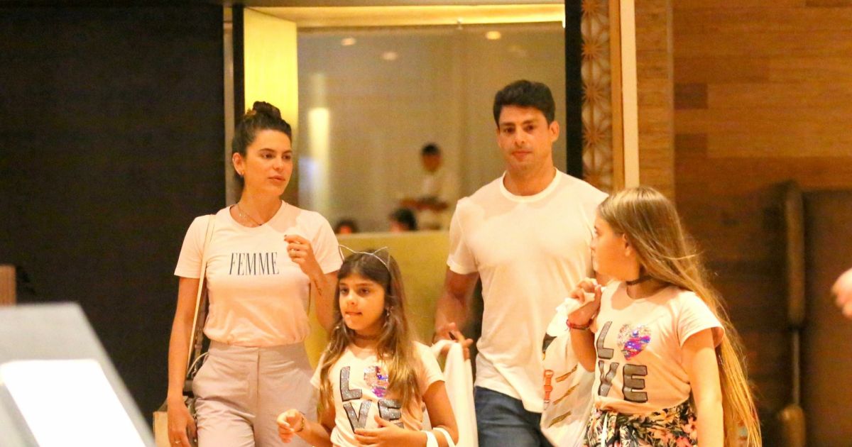 Semelhança entre Cauã Reymond e filha impressiona web - Purepeople