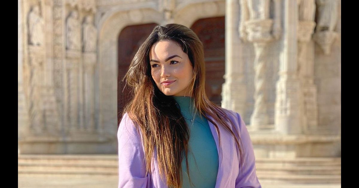 Suzanna Freitas está passando alguns dias em Portugal - Purepeople