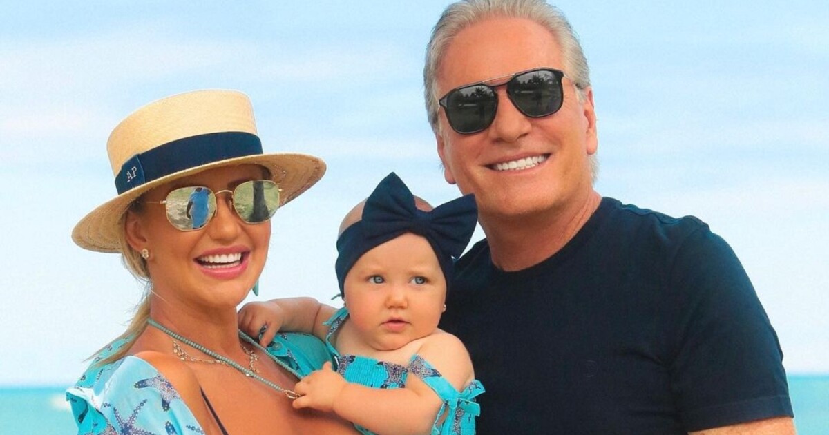 Roberto Justus mostra Vicky brincando e baba por filha: 'O melhor é ...