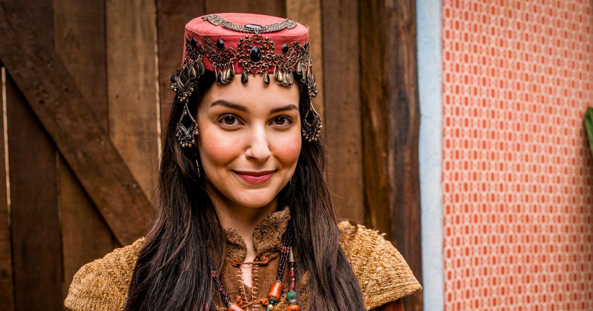 Laura Kuczynski reprova gravidez de Danina de Terá na novela 'Gênesis ...