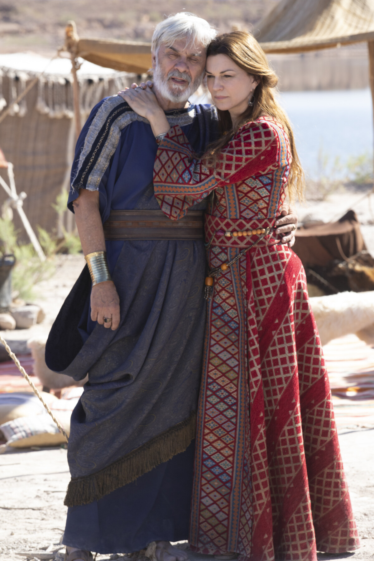 Foto: Novela 'Gênesis': Sarai (Adriana Garambone) insiste para Abrão ...