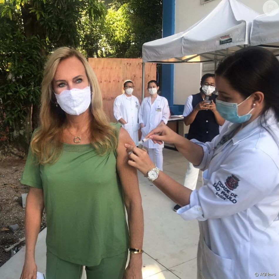 Helô Pinheiro havia chamado atenção pela jovialidade ao receber a ...