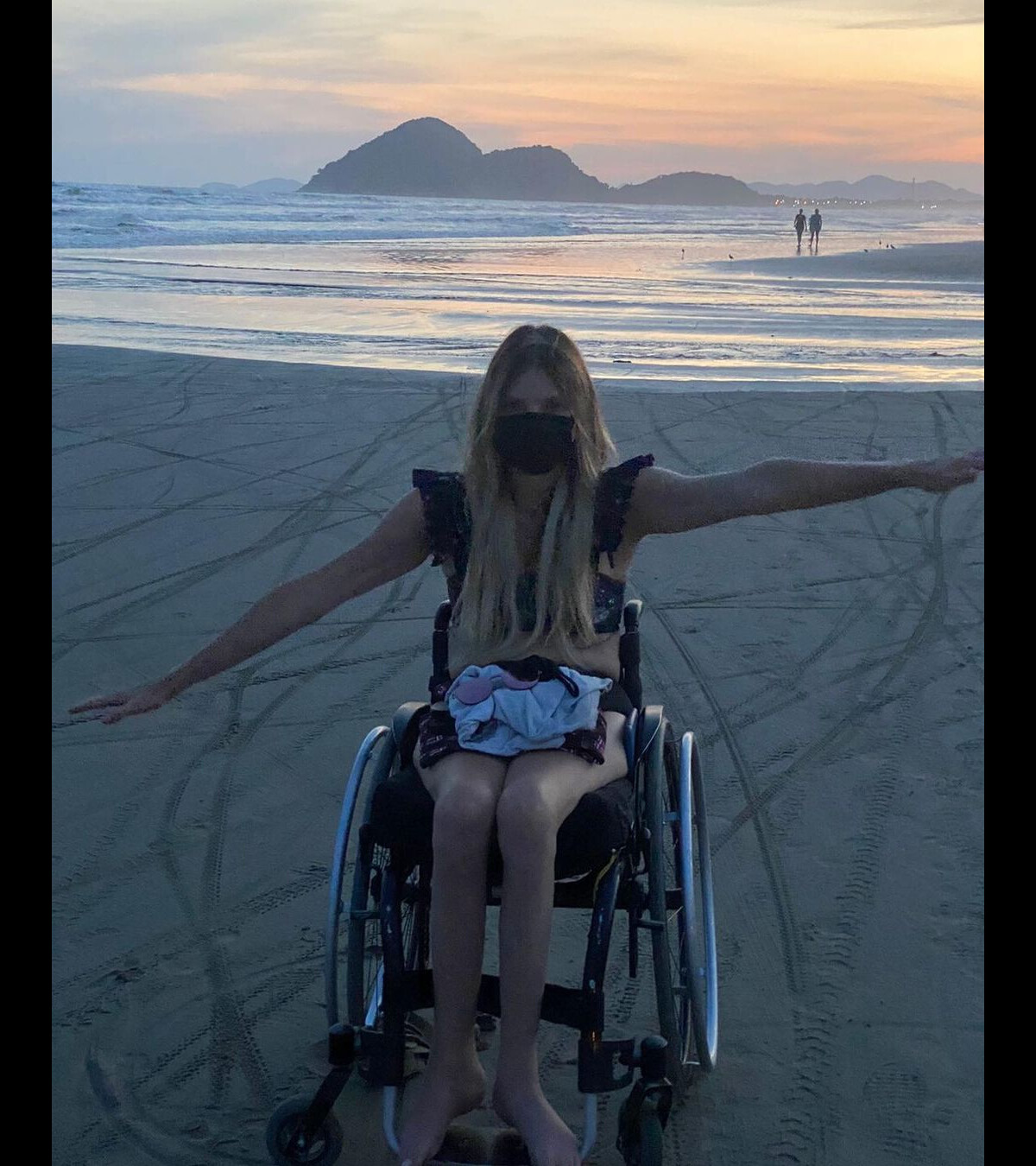 Foto: A influenciadora Andrea Schwarz ficou paraplégica por conta de ...
