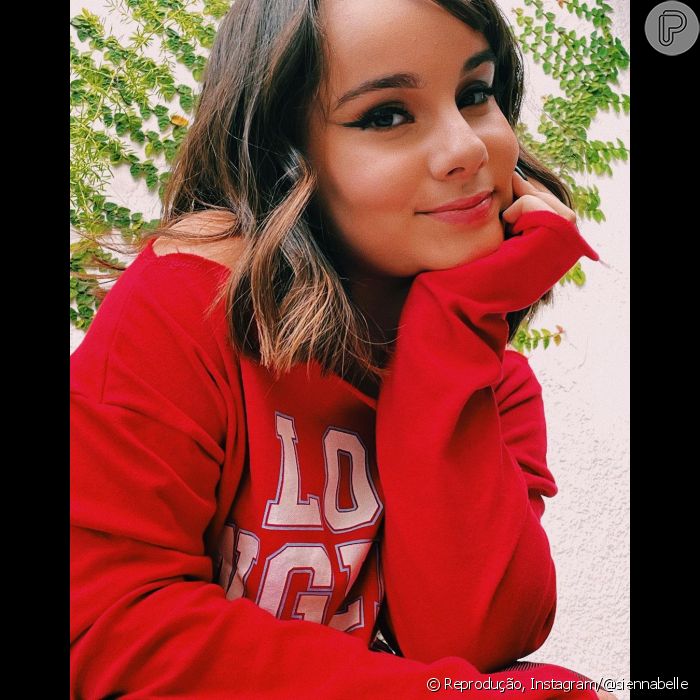 Sienna Belle interage com os fãs em sua rede social - Purepeople