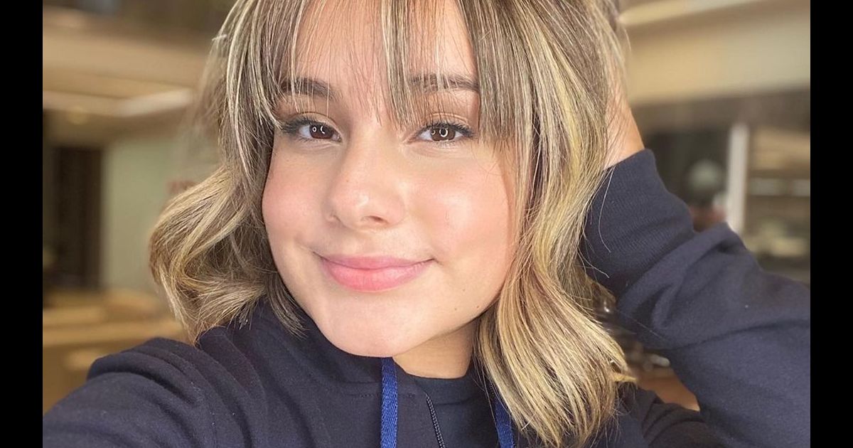 Sienna mudou recentemente o visual e adotou tom loiro no cabelo ...