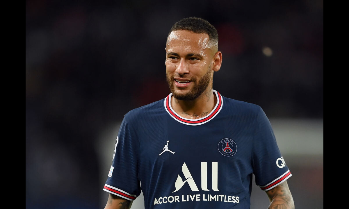Foto: Neymar lançou coleção de roupas e acessórios inspirada em sua ...