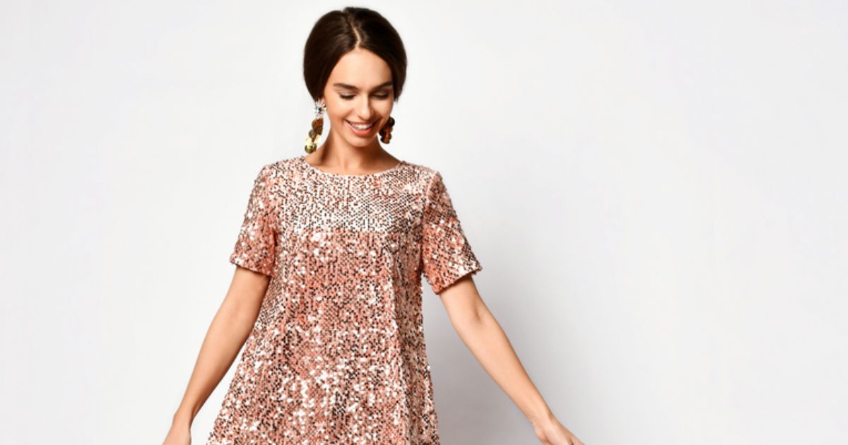 Moda de Natal: transparência, plumas e correntes dominam looks, diz ...