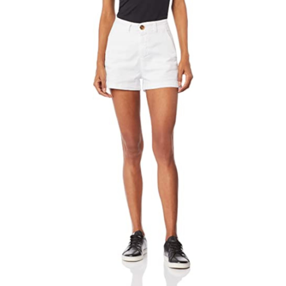 Foto: O short Jeans Básico em branco vai ficar no seu armário além do ...