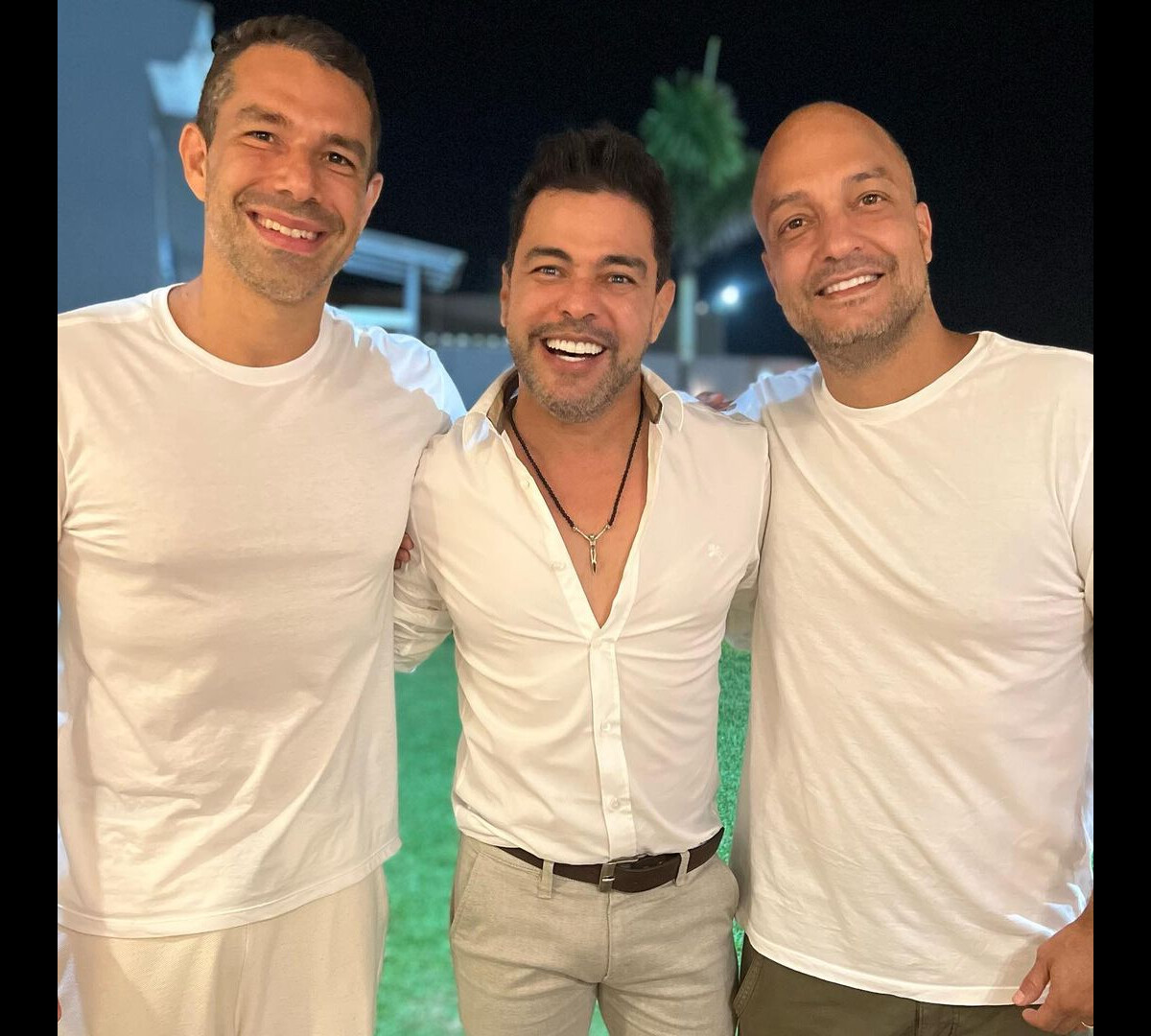 Foto: Zeze Di Camargo com os genros, Marcus Buaiz e Leonardo Lessa - Purepeople
