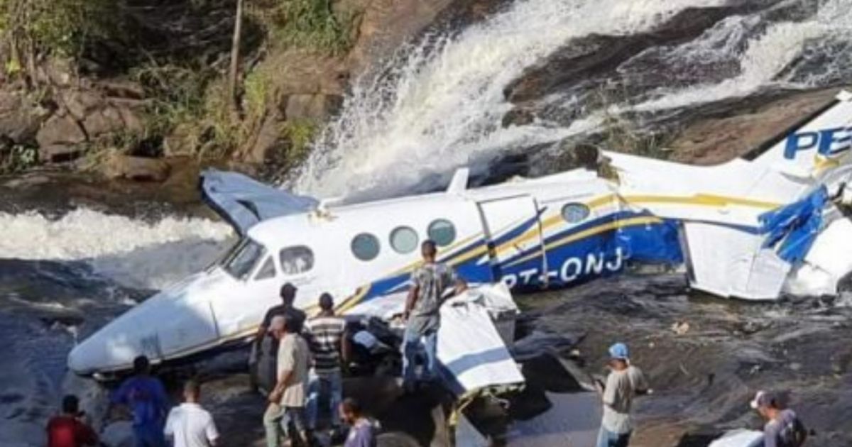 Marília Mendonça morreu em um acidente de avisão no dia 5 de novembro ...