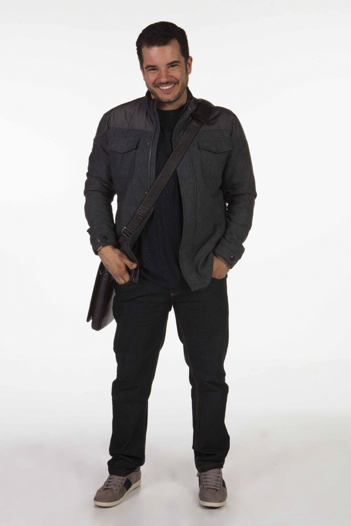 Foto: Vitor (Thiago Mendonça) procura a filha para conversar na novela ...