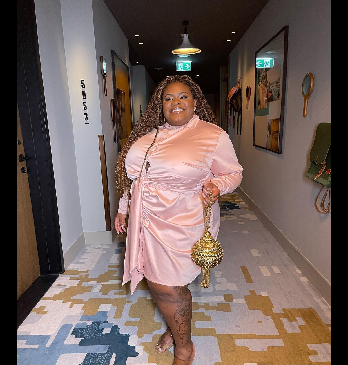 Foto: Jojo Toddynho escolheu look sofisticado em rosa pastel durante ...