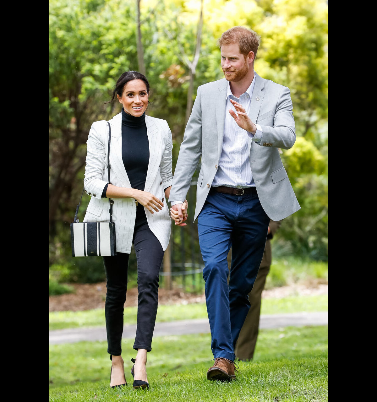 Foto: Meghan Markle logo tratou de trazer a mão do Príncipe Harry de ...