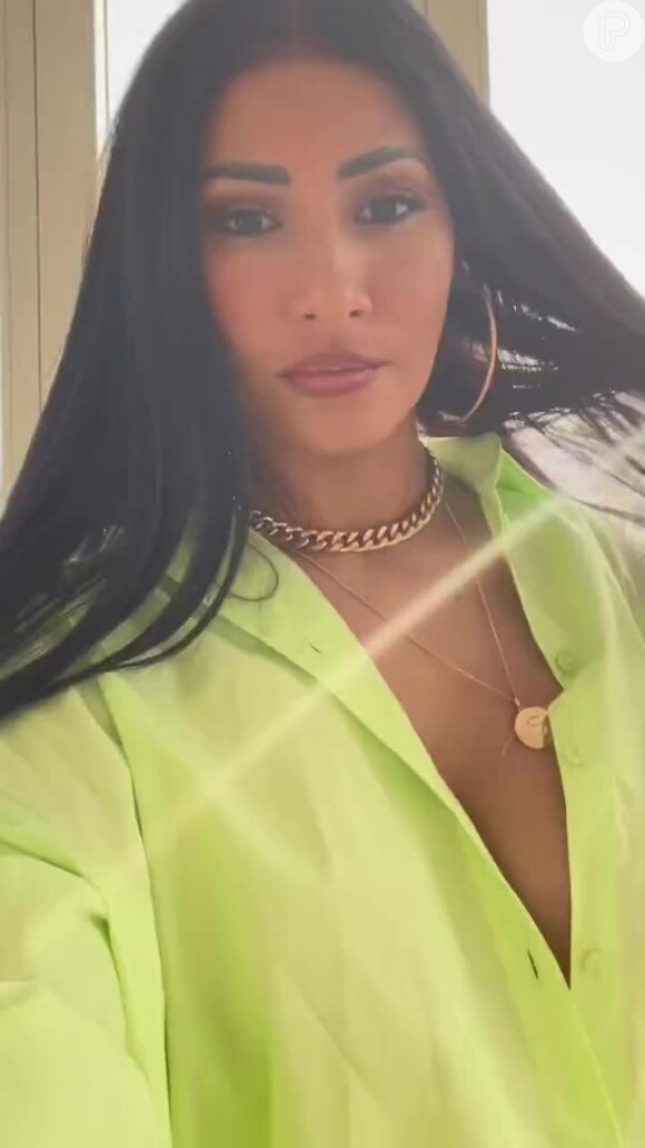 Vídeo: Veja o vídeo sensual de Simaria - Purepeople