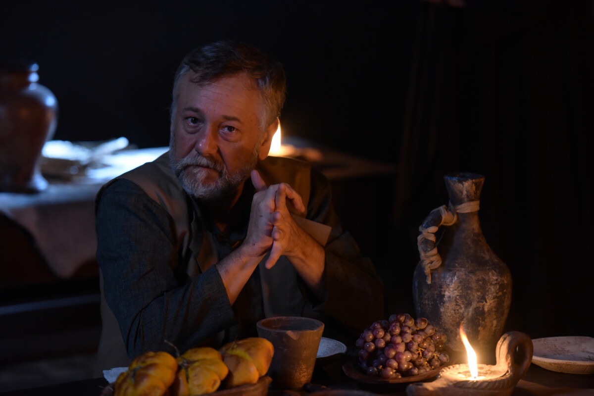 Foto: Agé (Mário Hermeto) deixa Urias (Roger Gobeth) fora de si por ...