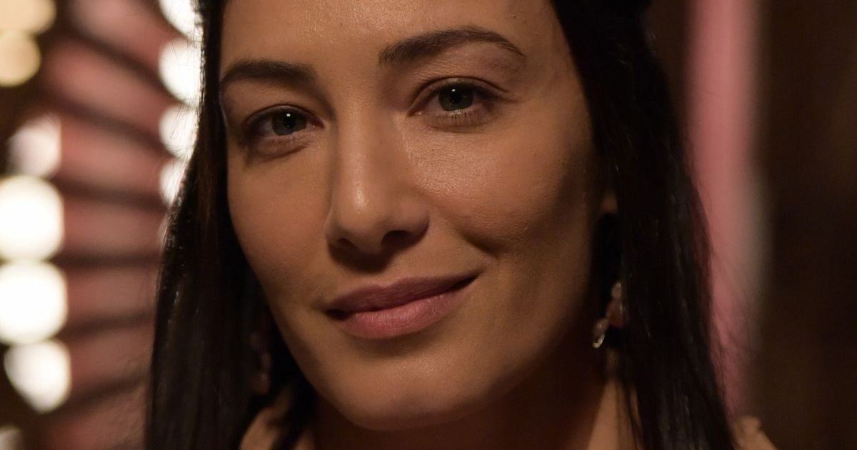 Na novela/série 'Reis', Liora é vivida por Cris Carniato - Purepeople