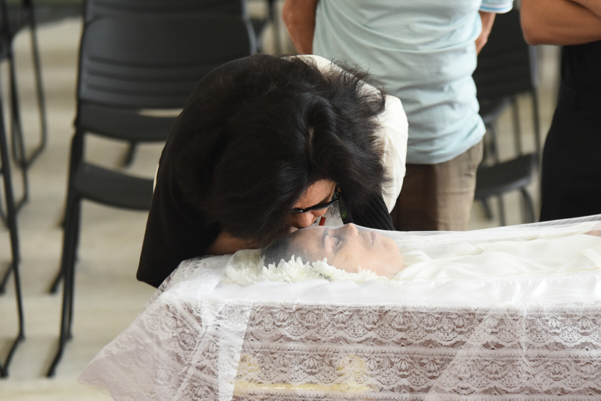 Foto: Wilma Petrillo, esposa de Gal Costa, beijou o corpo da amada ...