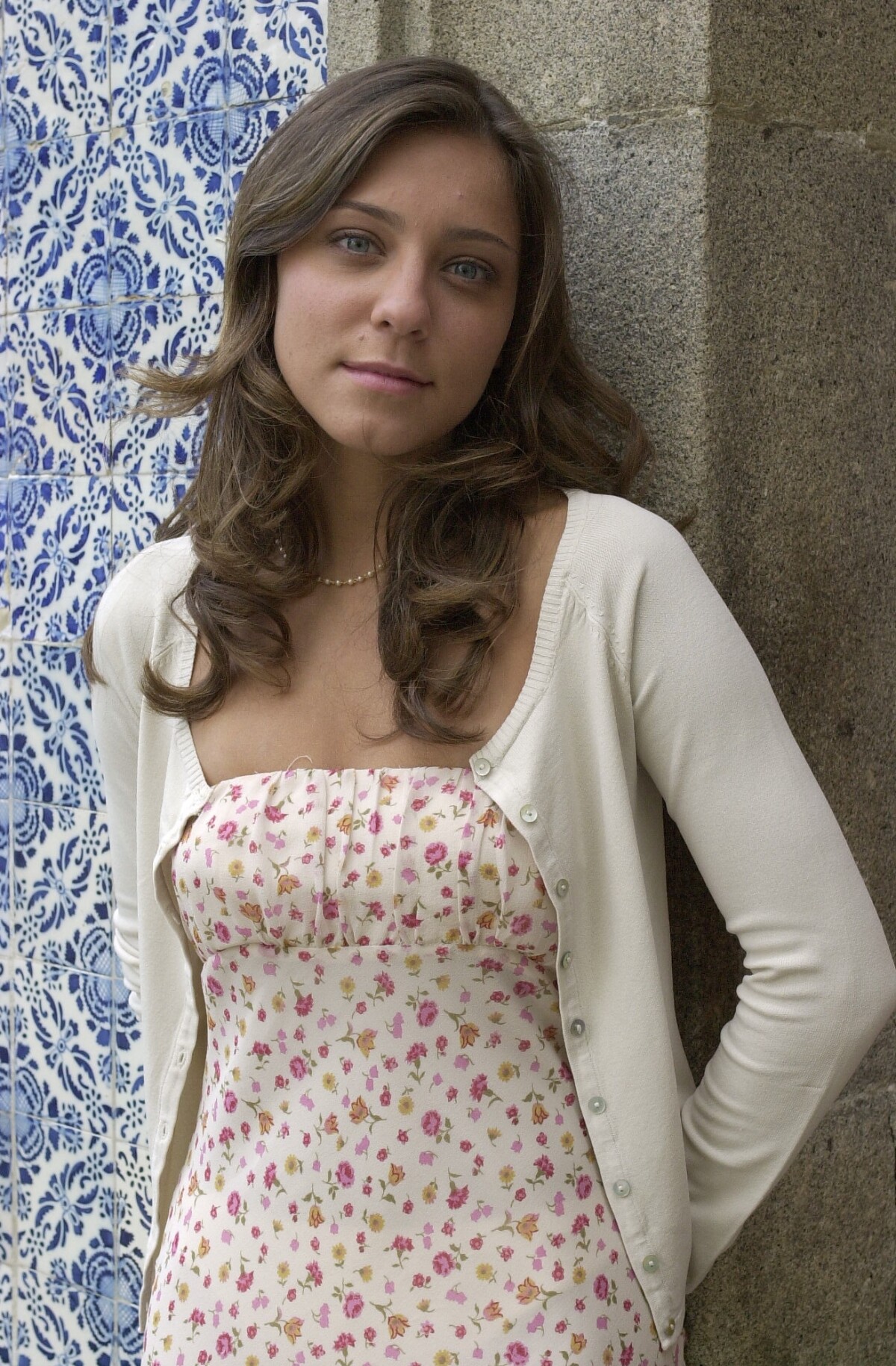 Foto: Guida (Alessandra Negrini) relata a Amália (Joana Solnado) que ...